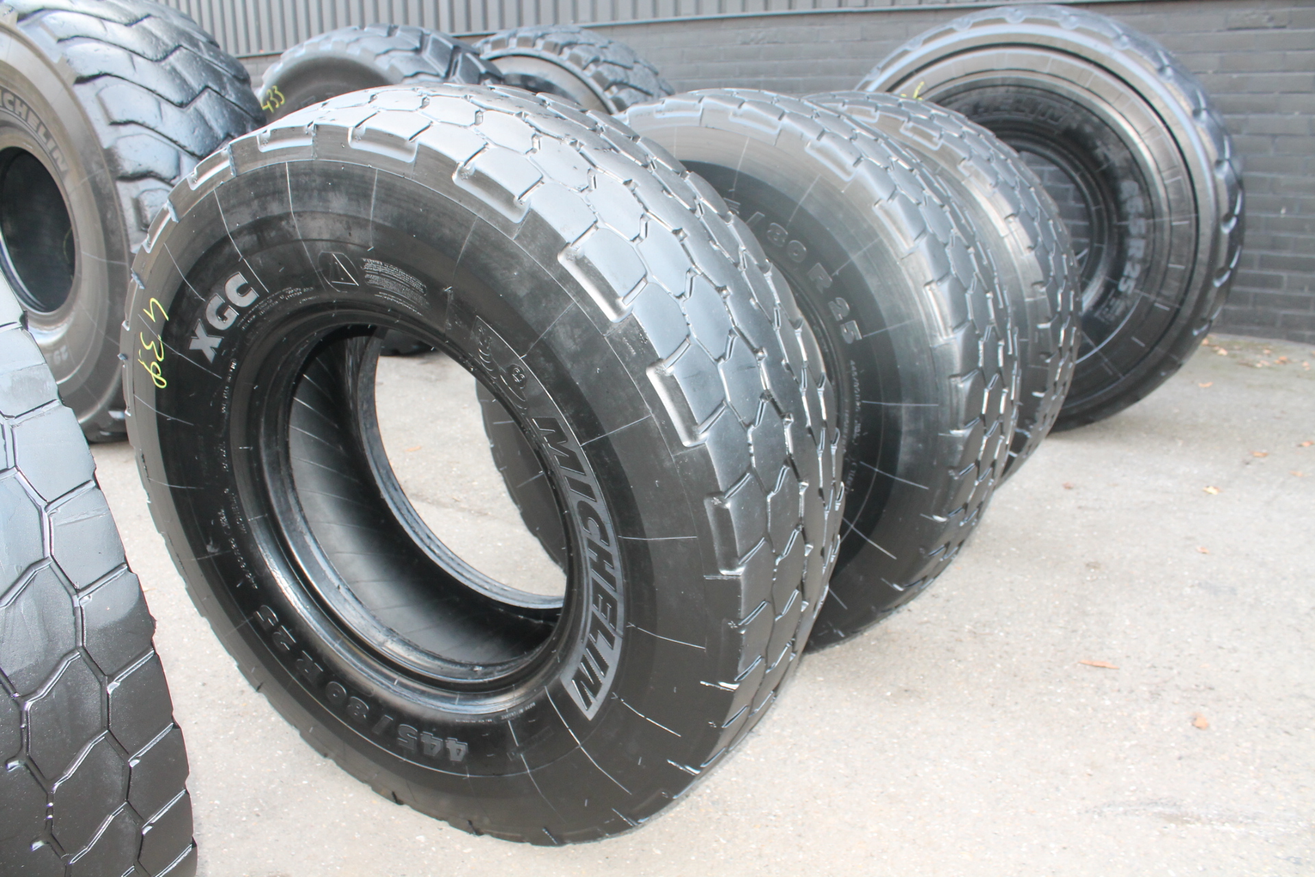445/80R25 Michelin XGC